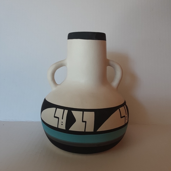 Ute Mountain Pottery | Accents | Ute Vintage Native Pottery | Poshmark